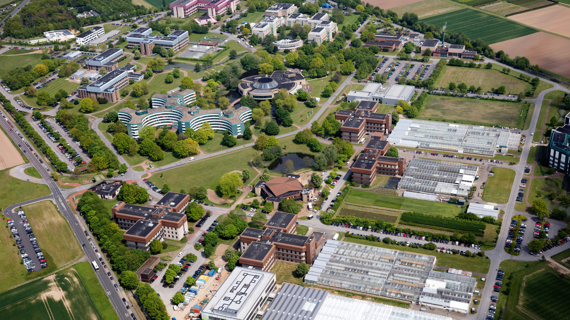 Bayer investiert 200 Mio. Euro in Pflanzenforschung in Monheim